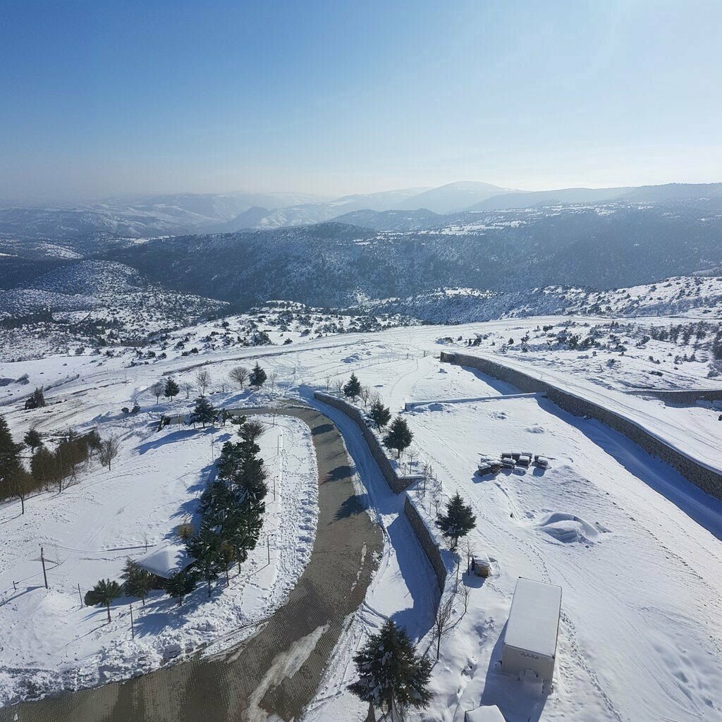 Yüzme havuzları Nilüfer Evleri Açık Yüzme Havuzu, Bilecik, foto