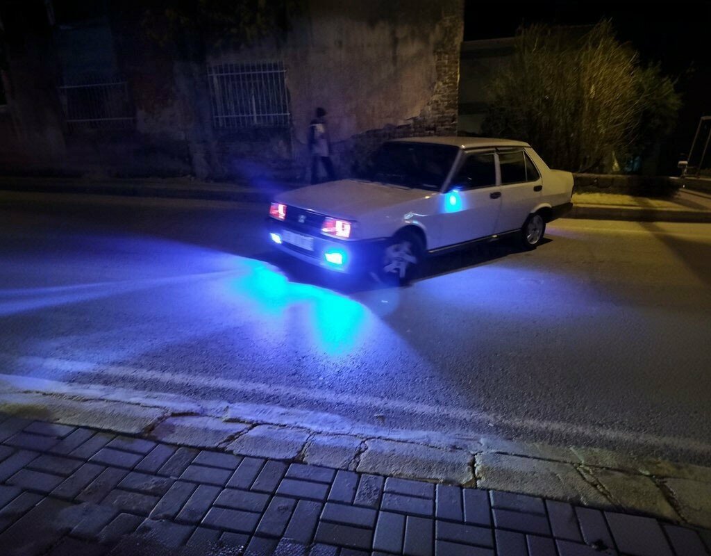 Oto aksesuarları Nehir Oto Kuaför - Aksesuar, İzmir, foto