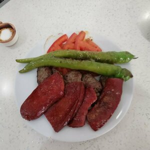 Cadde Izgara ve Kokoreç (Güneşler Merkez Mah., Yeşil Sok., No:28/32, Adapazarı, Sakarya), kafe  Adapazarı'ndan