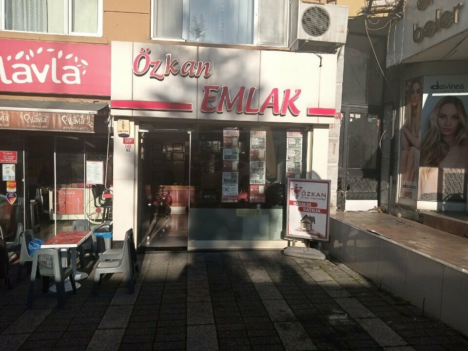 Emlak ofisi Özkan Emlak, İstanbul, foto