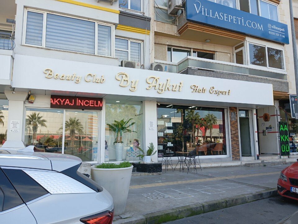 Güzellik salonu By Aykut Kuaför Salonu, İzmir, foto