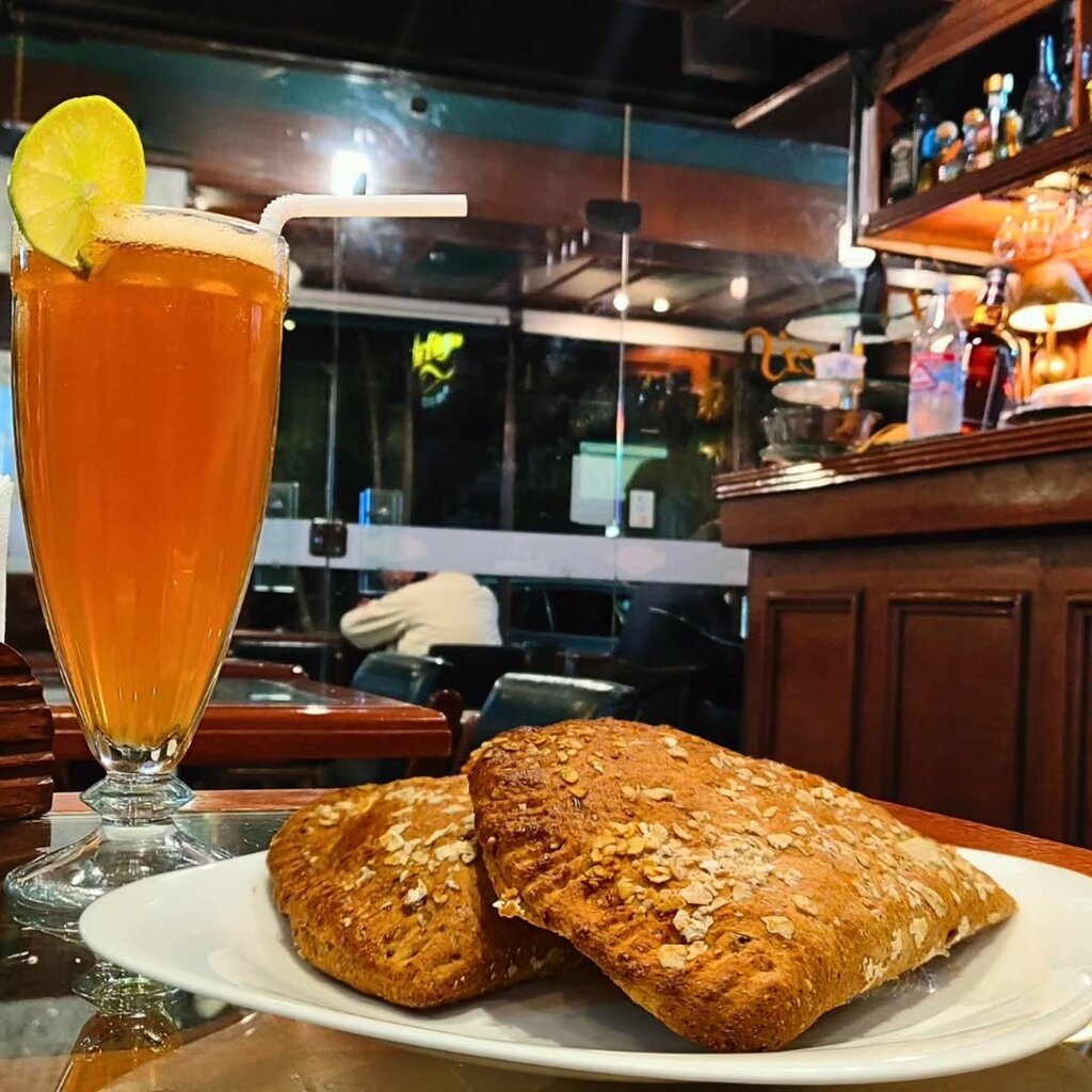 Kafe Sir Francis, Santa‑Krus, foto