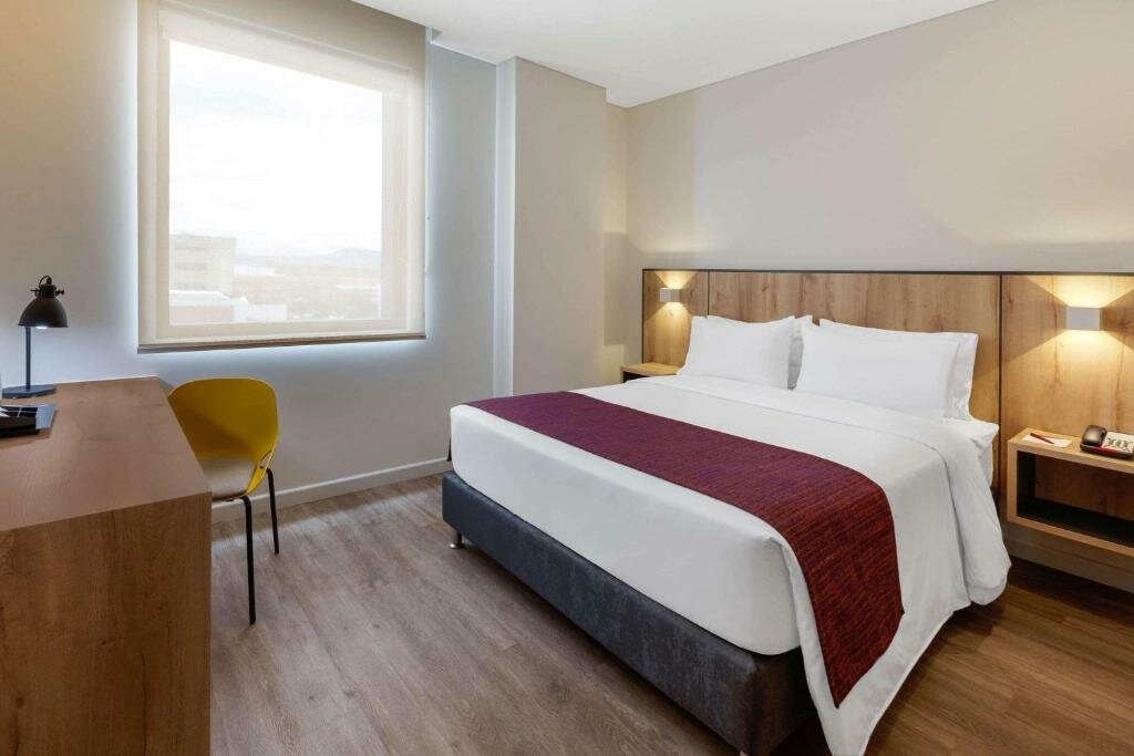 Otel Ramada Encore by Wyndham Bogota Zona Franca, Bogota, foto