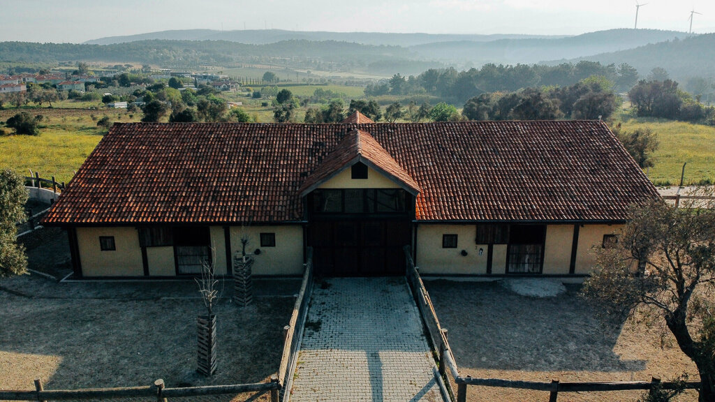 Spor kulüpleri Manej Urla Atlıspor Kulübü, Urla, foto