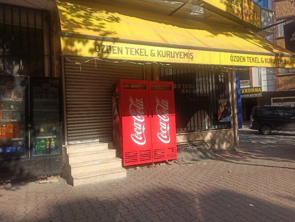 Alkollü içecekler Ozden Tekel Bayii, İstanbul, foto
