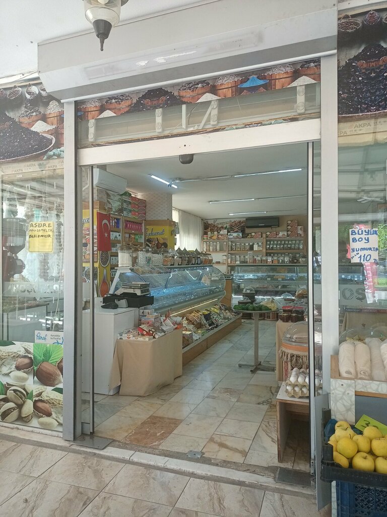 Kuruyemiş, atıştırmalık, kuru meyve Anadolu Diyarı Kuruyemiş, Antalya, foto