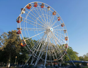 Колесо обозрения (Brest, Park kultury i adpachynku), atraksiyon  Brest'ten