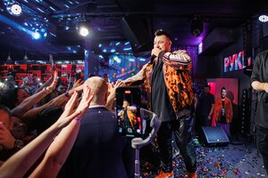 Ruki Vverh! (Rodionova Street No:2к1), bar  Himki'den