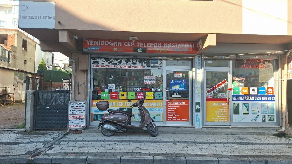 Cep telefonu ve aksesuarları satış mağazaları Yenidoğan Cep telefon hastanesi, İstanbul, foto