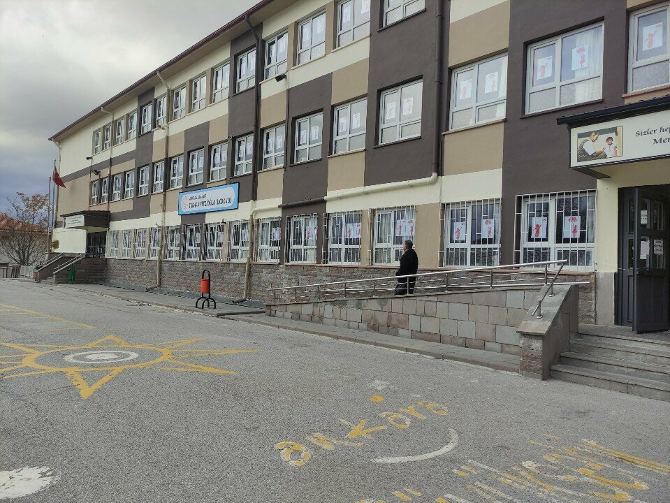 i̇lkokul Turhan Feyzioğlu İlkokulu, Ankara, foto