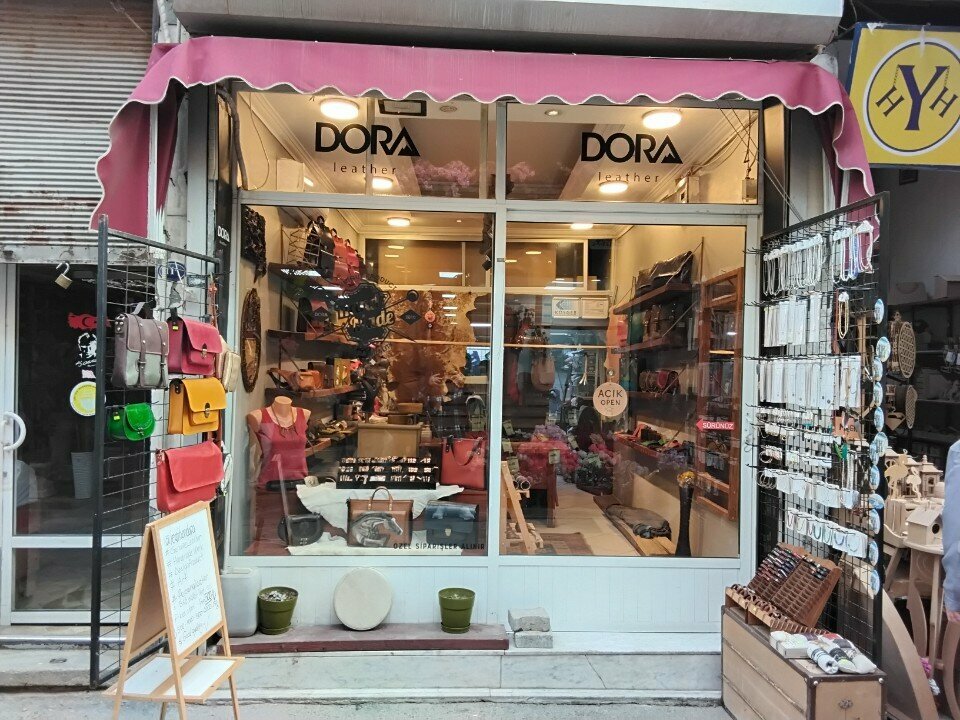 Hediyelik eşya mağazaları Dora Leather, İzmir, foto
