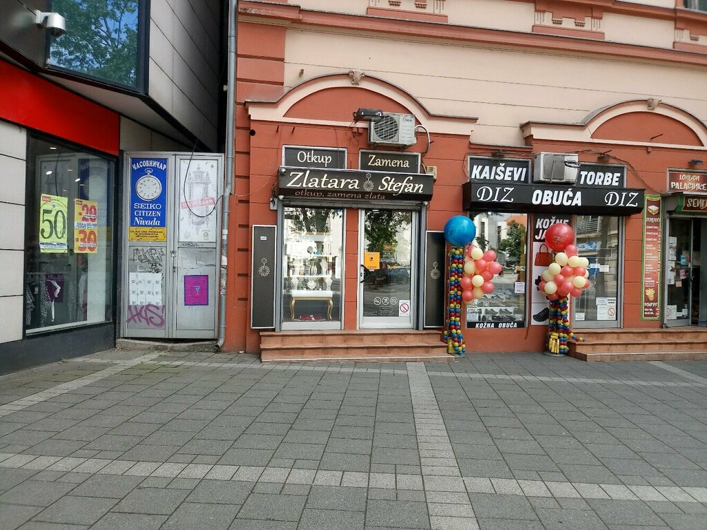 Ayakkabı mağazaları Diz, Novi Sad, foto