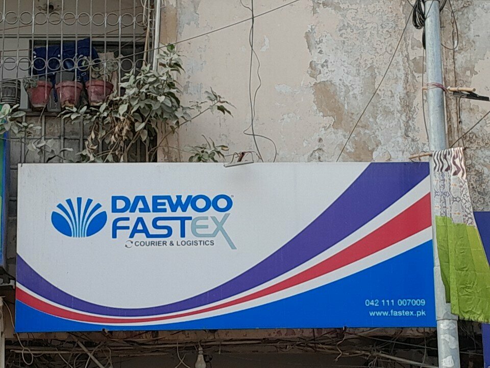 Kurye hizmetleri Daewoo faster, Karaçi, foto