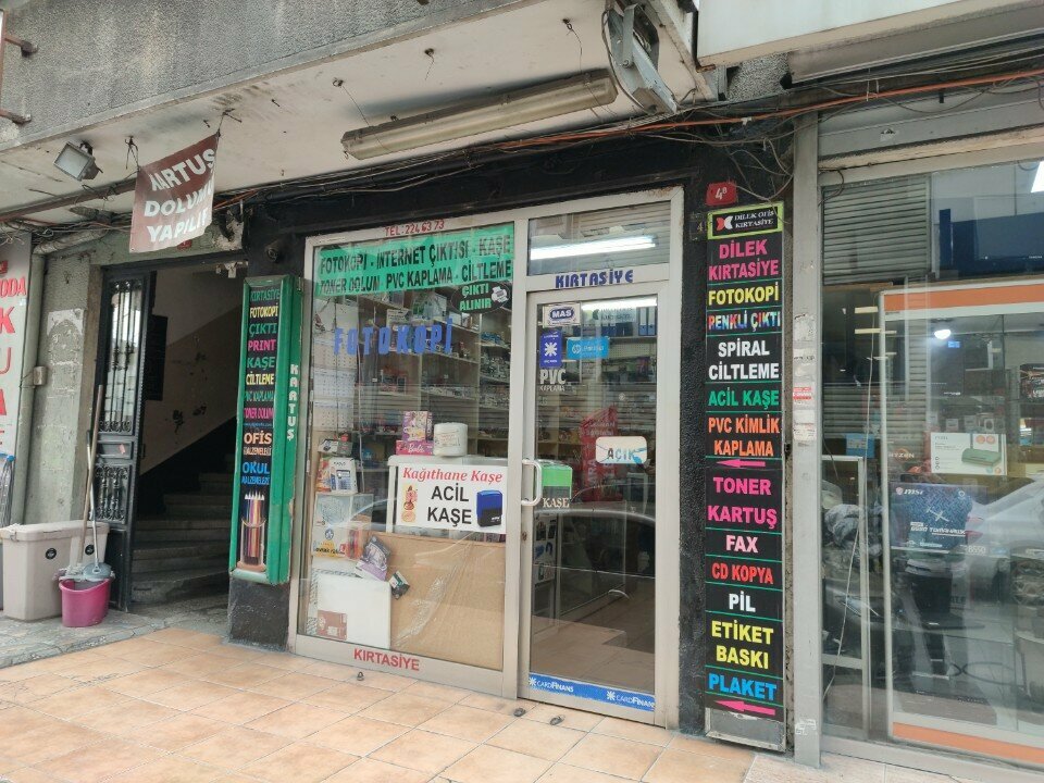 Kırtasiyeler Kağıthane Acil Kaşe, İstanbul, foto