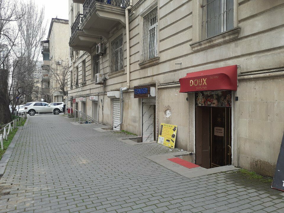Kozmetik ve parfümeri mağazaları Doux, Bakü, foto