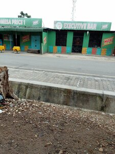 James Fast Foods (Lusaka, Mapepe Road), restoran  Lusaka'dan