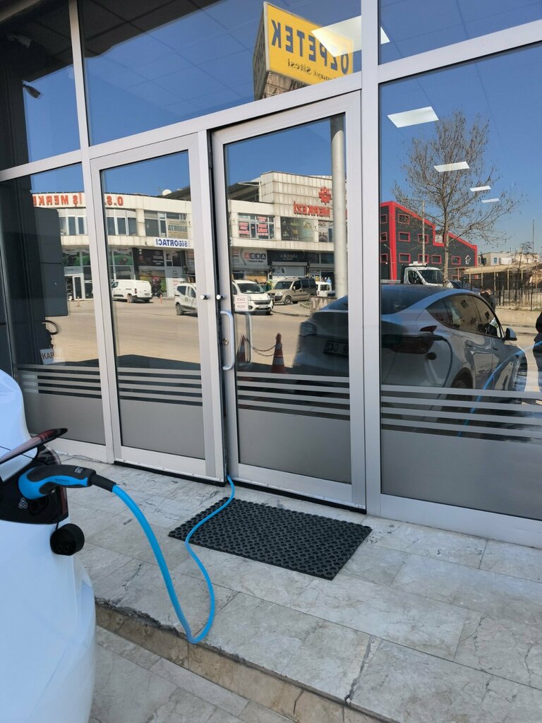 Sanayi kuruluşu Özmert Kauçuk, Ankara, foto