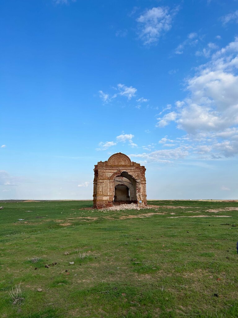 Turistik yerler Ruins of the old church, Atırav eyaleti, foto