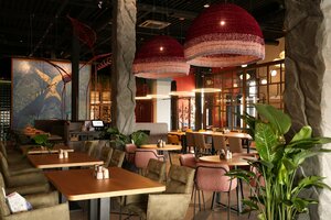 Юность (ulitsa Khrennikova No:1В, Lipetsk), restoran  Lipetsk'ten