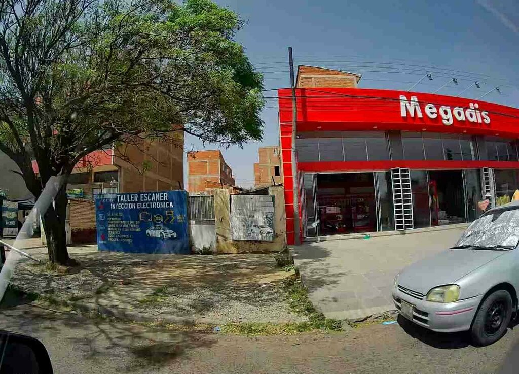 Oto döşeme Taller Escaner Inyeccion Electronica, Cochabamba, foto