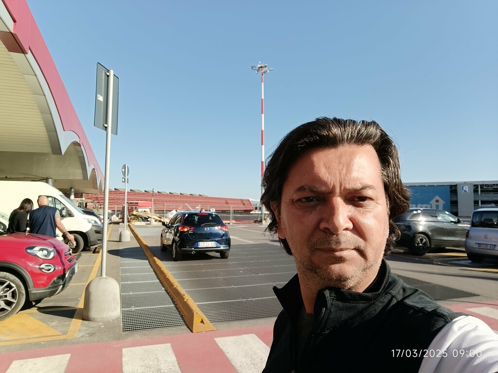 Havaalanları Aeroporto di Bologna Guglielmo Marconi - Terminal A, Emilia‑Romagna, foto