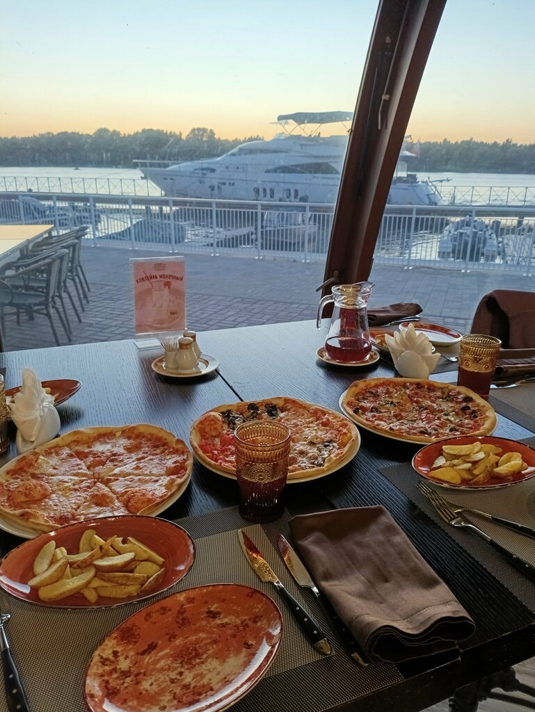 Restoran Port'O Zavidovo, Tverskaya oblastı, foto