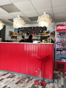 Bistro Monro (Oktyabrskiy Avenue No:24/18, Velikiye Luki), kafe  Velikie Luky'den