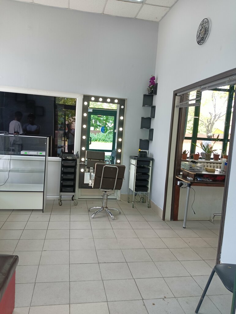 Kuaförler Парикмахерская, Noginsk, foto