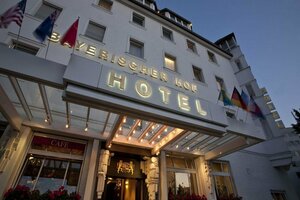 Hotel Bayerischer Hof (Promenadeplatz No:2), otel  Münih'ten