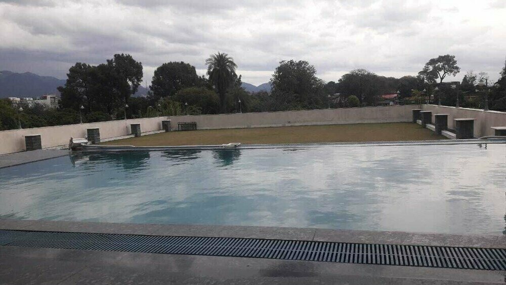 Otel Hotel Pacific Dehradun, Dehradun, foto