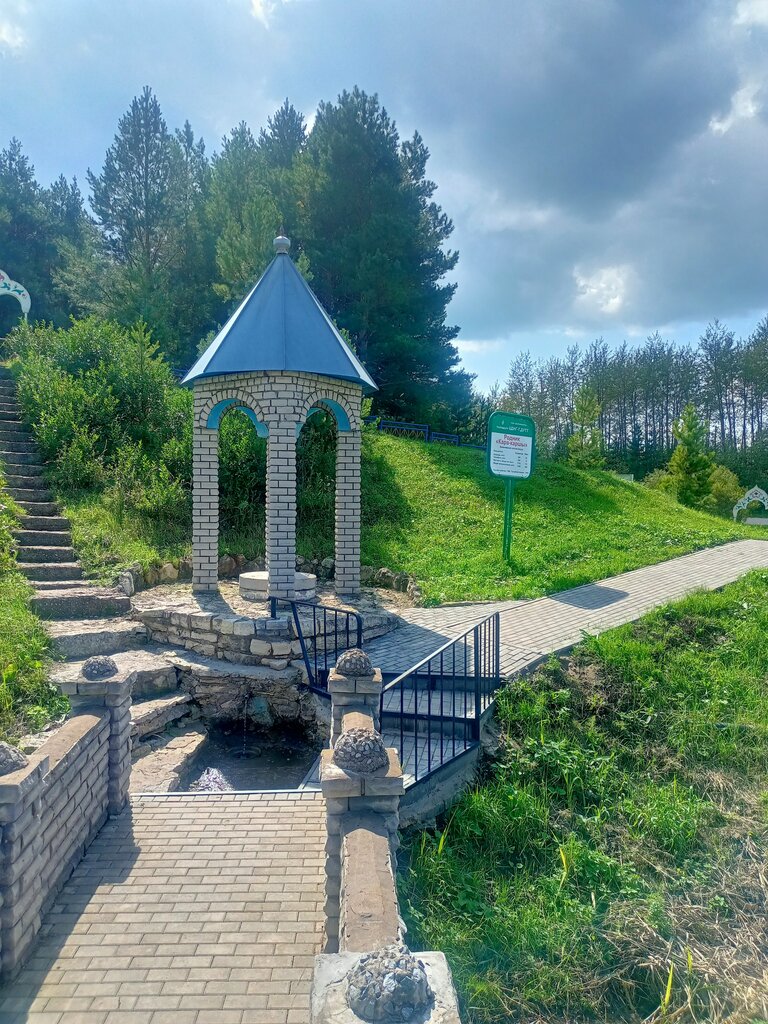 Pınar, çay Родник Кара-каршы чишмә, Tataristan, foto