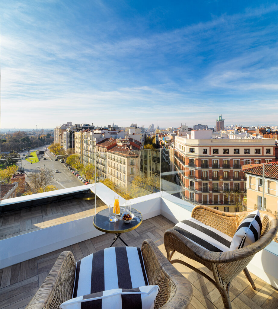 Otel H10 Puerta de Alcalá, Madrid, foto