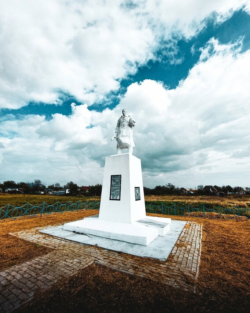 Anıt, heykel Вечная память павшим за Родину, Krasnodarski krayı, foto