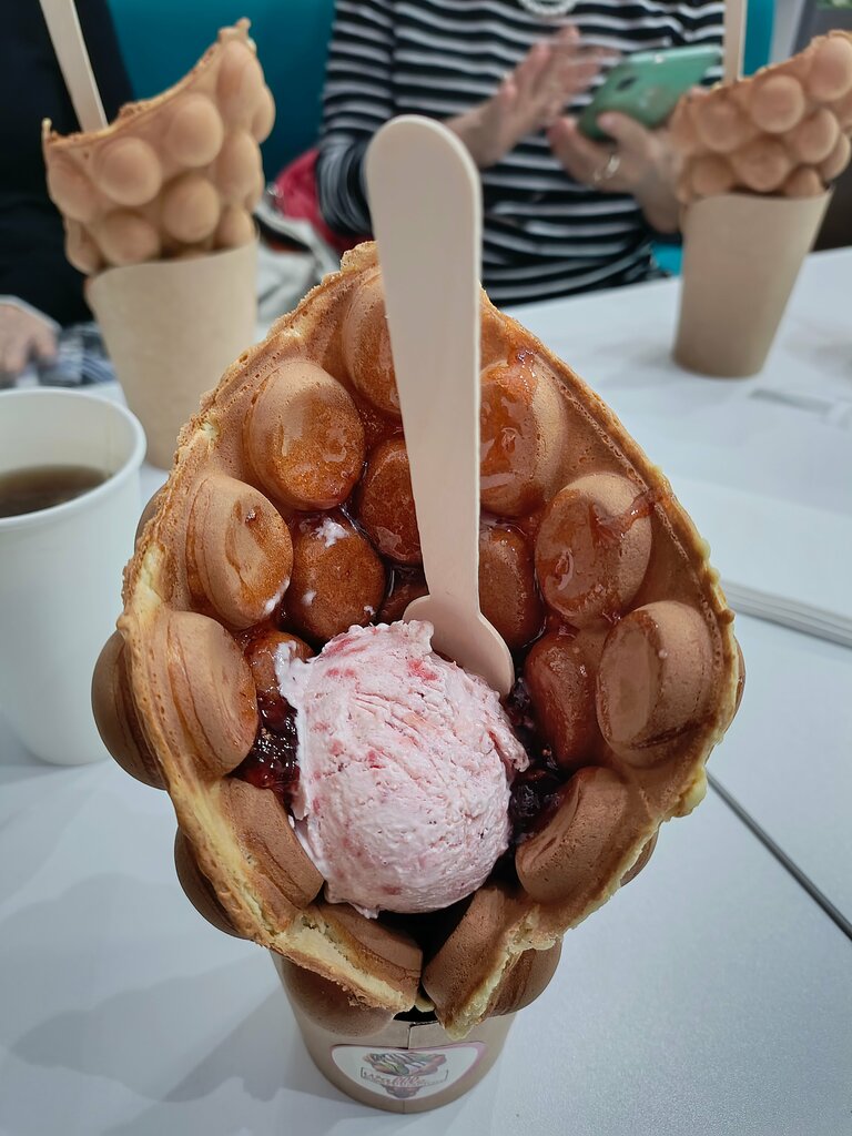Kafe Bubble waffle factory, Tiflis, foto