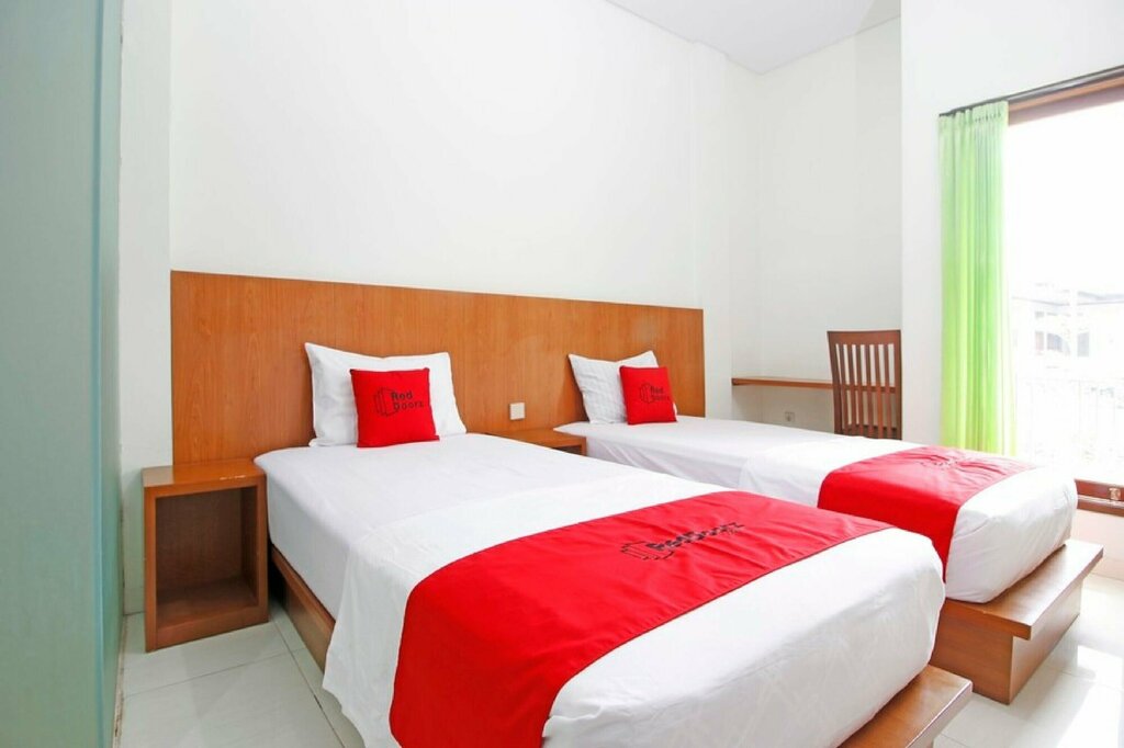 Otel RedDoorz @ Turangga Sari, Dünya, foto