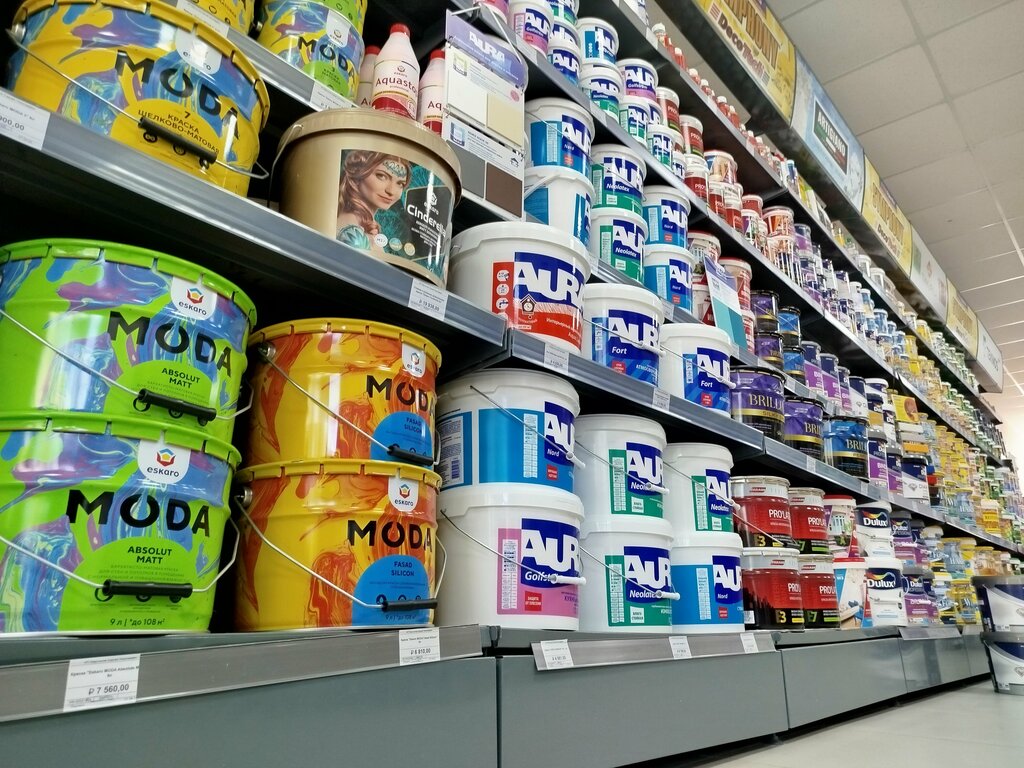 Boya ve cila malzemeleri üretim ve satış yerleri Дом красок, Soçi, foto