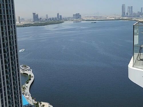 Emlak ofisi Nbs Real Estate, Dubai, foto