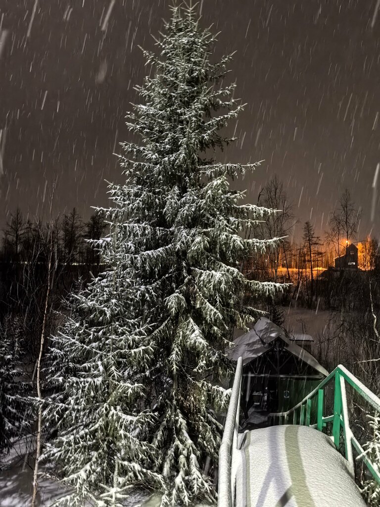 Resort oteller, tesisler Golubyye ozera, Krasnoyarski krayı, foto