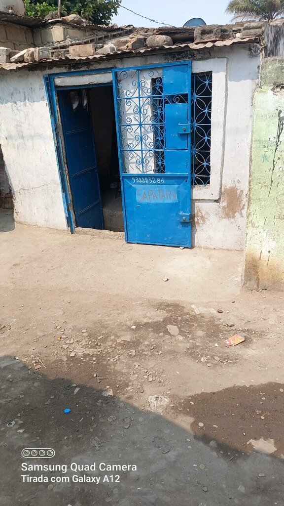Ayakkabı mağazaları Sapataria, Loanda, foto