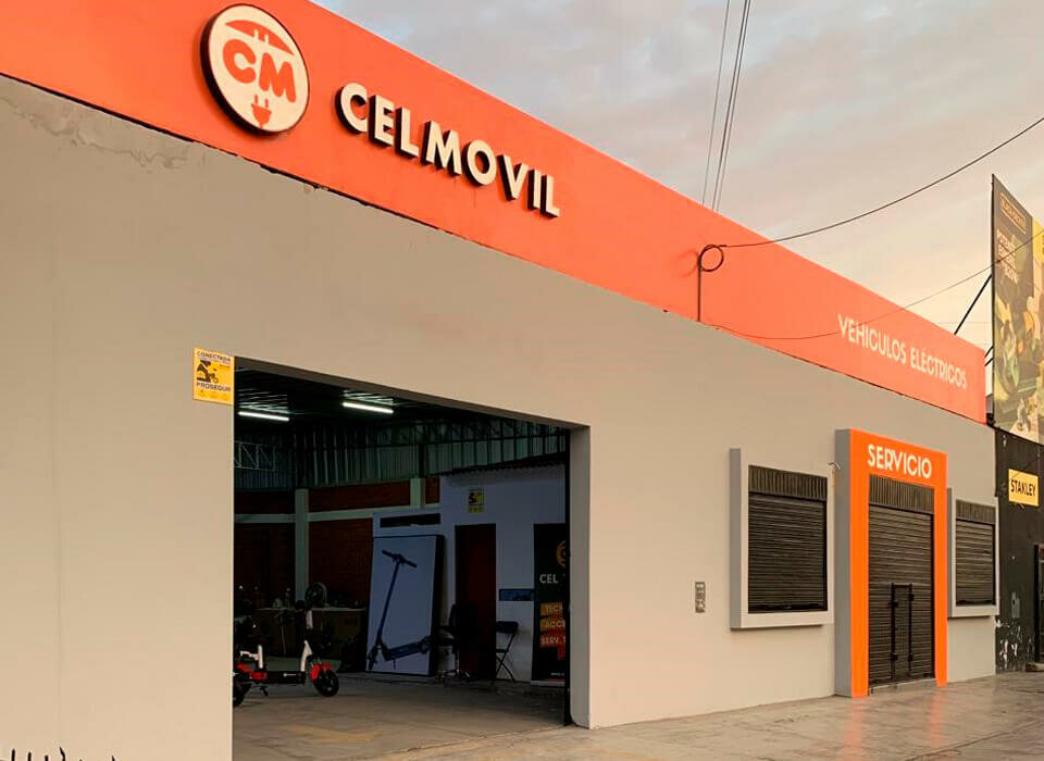 Cep telefonu aksesuarları Celmovil, Trujillo, foto