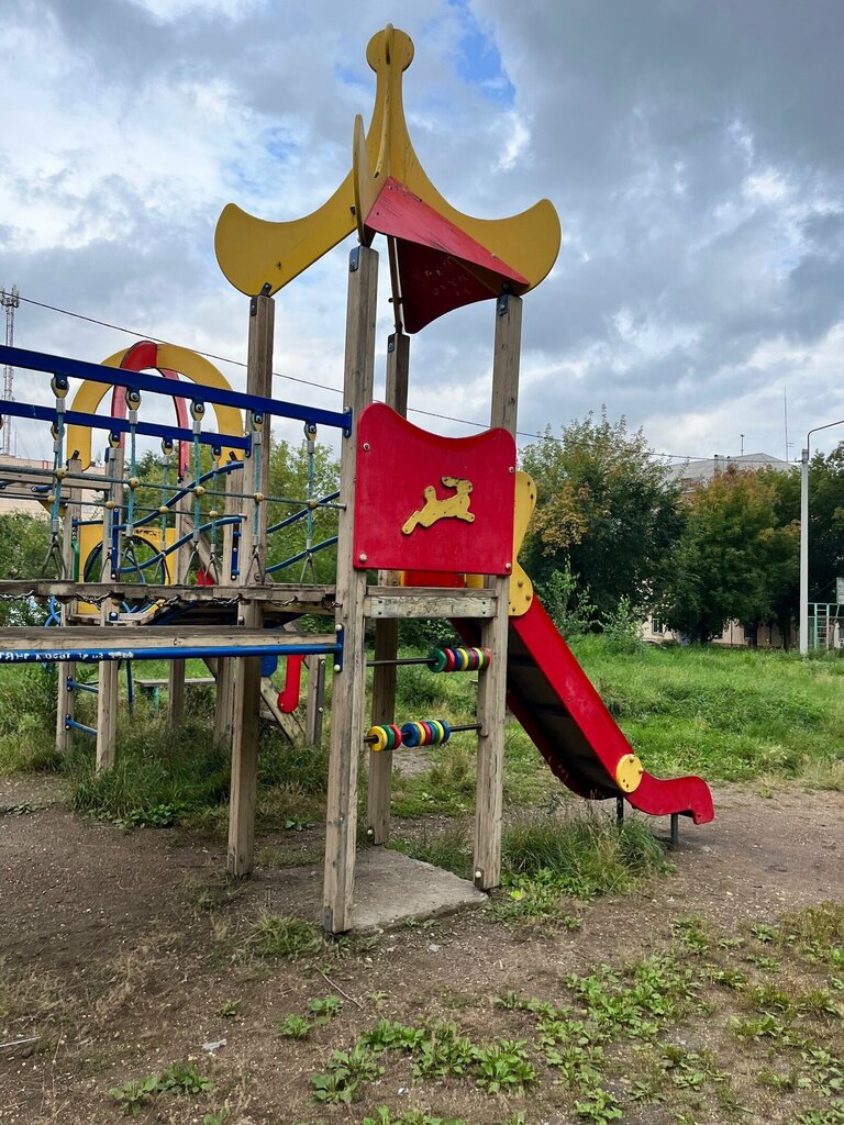 Oyun alanı Playground, Magnitogorsk, foto