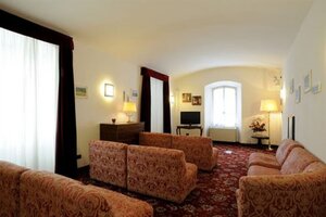 Grand Hotel Mediterranee (Liguria, Provincia di Savona, Via Roma, 63), otel
