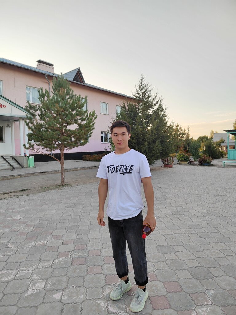 Ortaokul Нарай орто Мектеби, Oş İli, foto