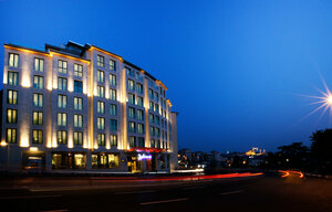 Radisson Blu Hotel İstanbul Pera (Refik Saydam Cad., No:19, Beyoğlu, İstanbul), otel  İstanbul'dan