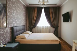 Au Rooms Kontinent (ulitsa Sverdlova No:30, Novokuznetsk), otel  Novokuznetsk'ten