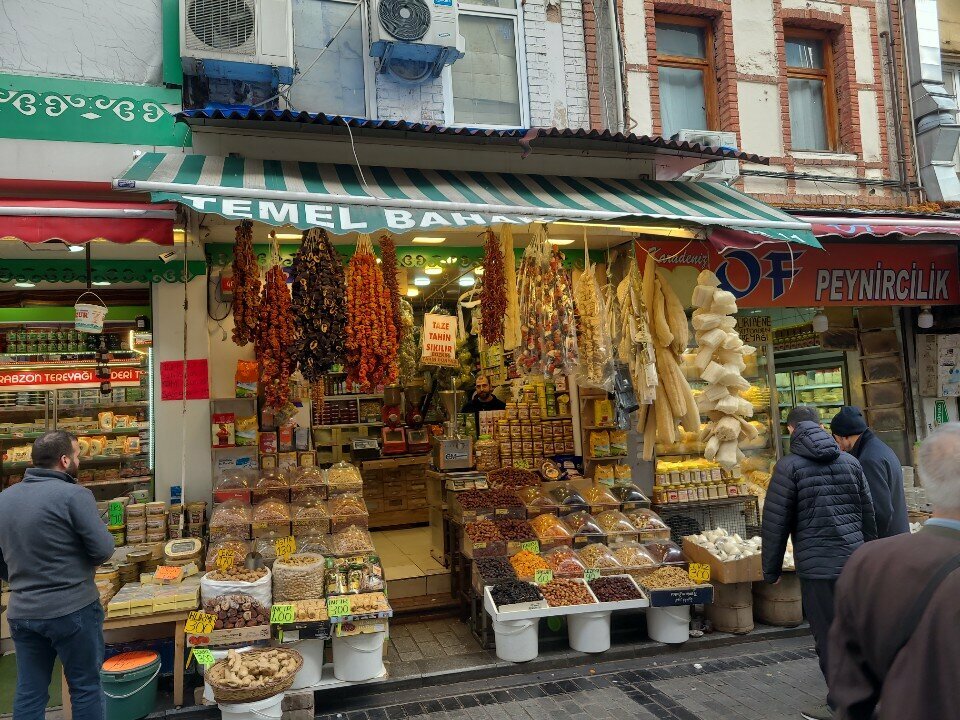 Gıda malzemeleri ve baharatlar Temel Baharat, İstanbul, foto