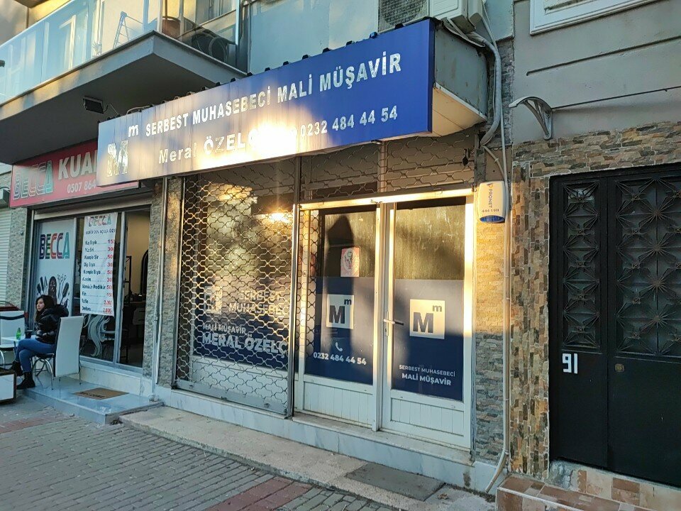 Mali müşavir Serbest Muhasebeci Mali Müşavir Meral Özelçi, İzmir, foto