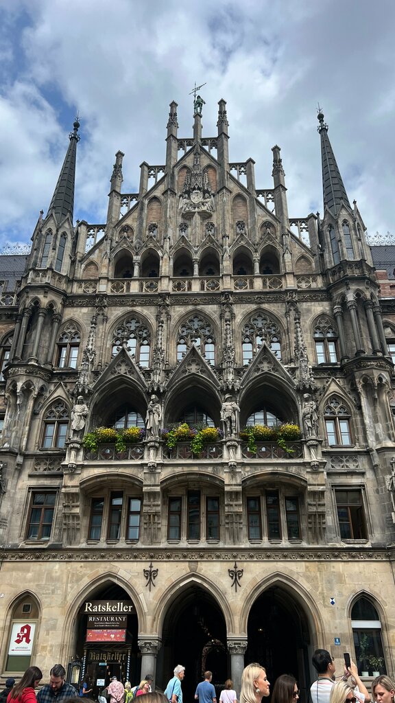 Metro istasyonu Marienplatz, Münih, foto