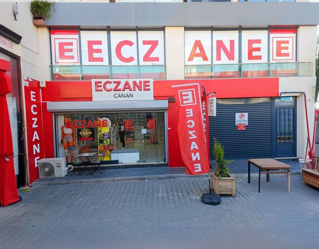 Eczaneler Canan Eczanesi, İzmir, foto