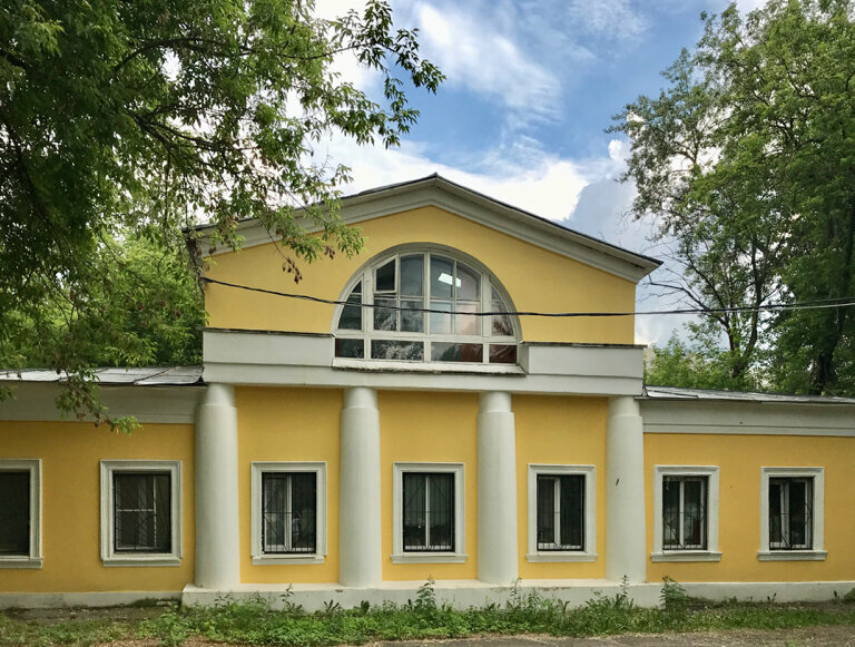 Turistik yerler Конный двор: Северо-западный жилой флигель, Moskova, foto